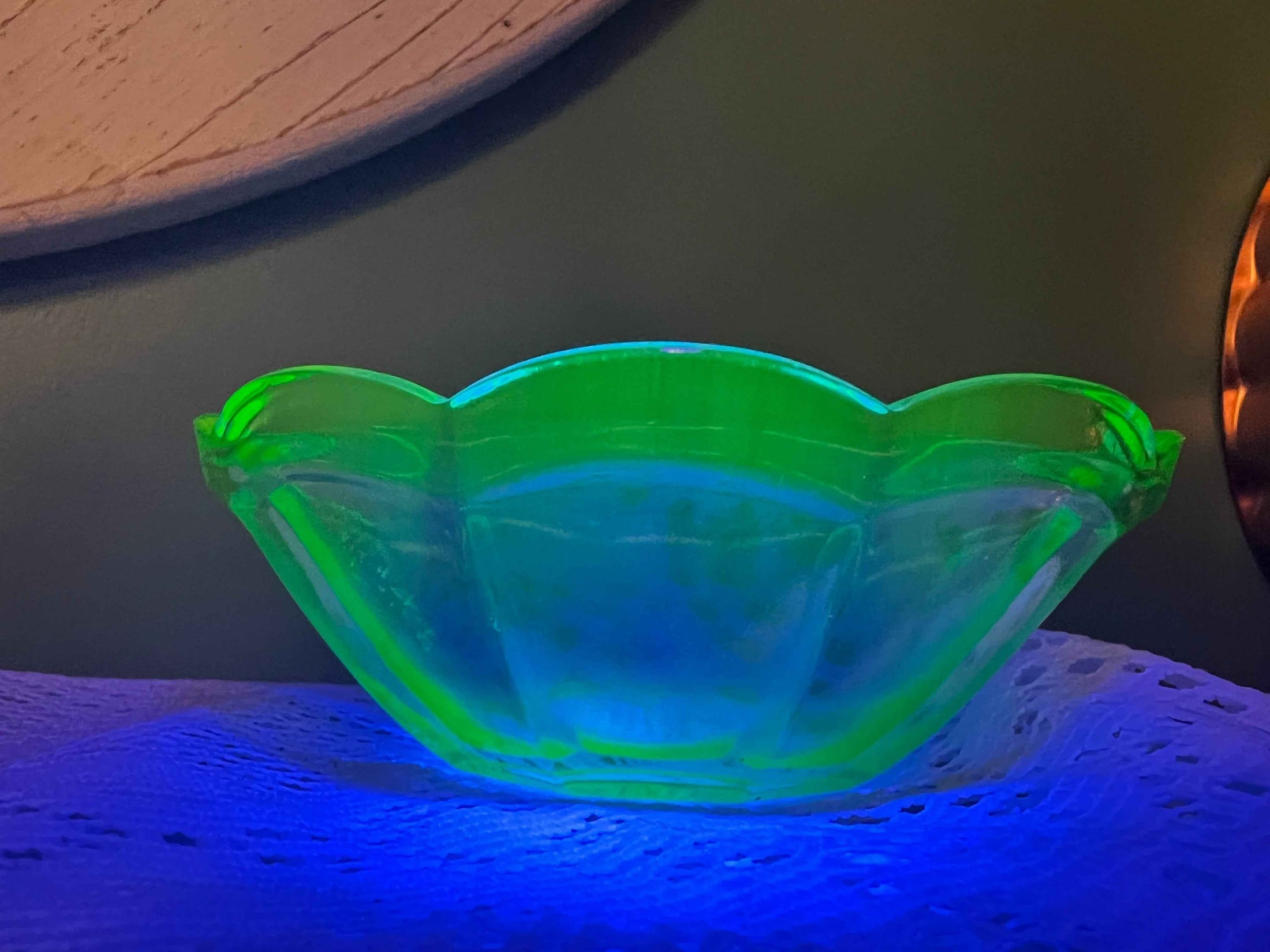 Is Uranium Glass Safe? Collector’s Guide & Safety Tip – Dusty Treasures
